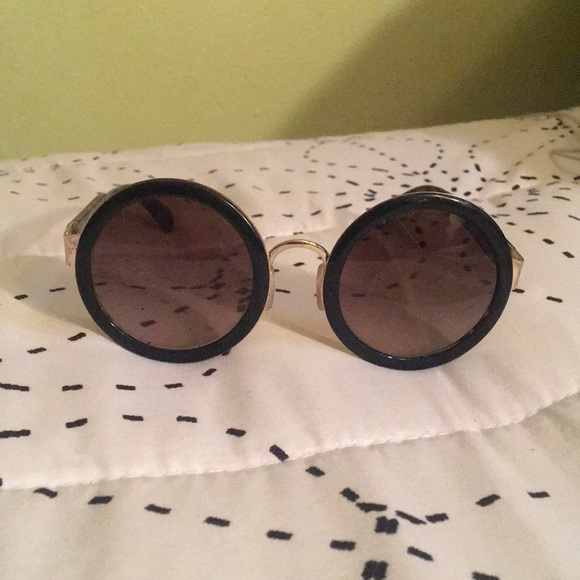 Marc Jacobs | Accessories | Vintage Marc Jacob Round Frame Black ...